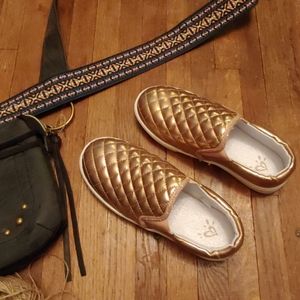 Justice | Shoes | New Justice Quilted Shimmer Gold Slip On Girls 2 ...